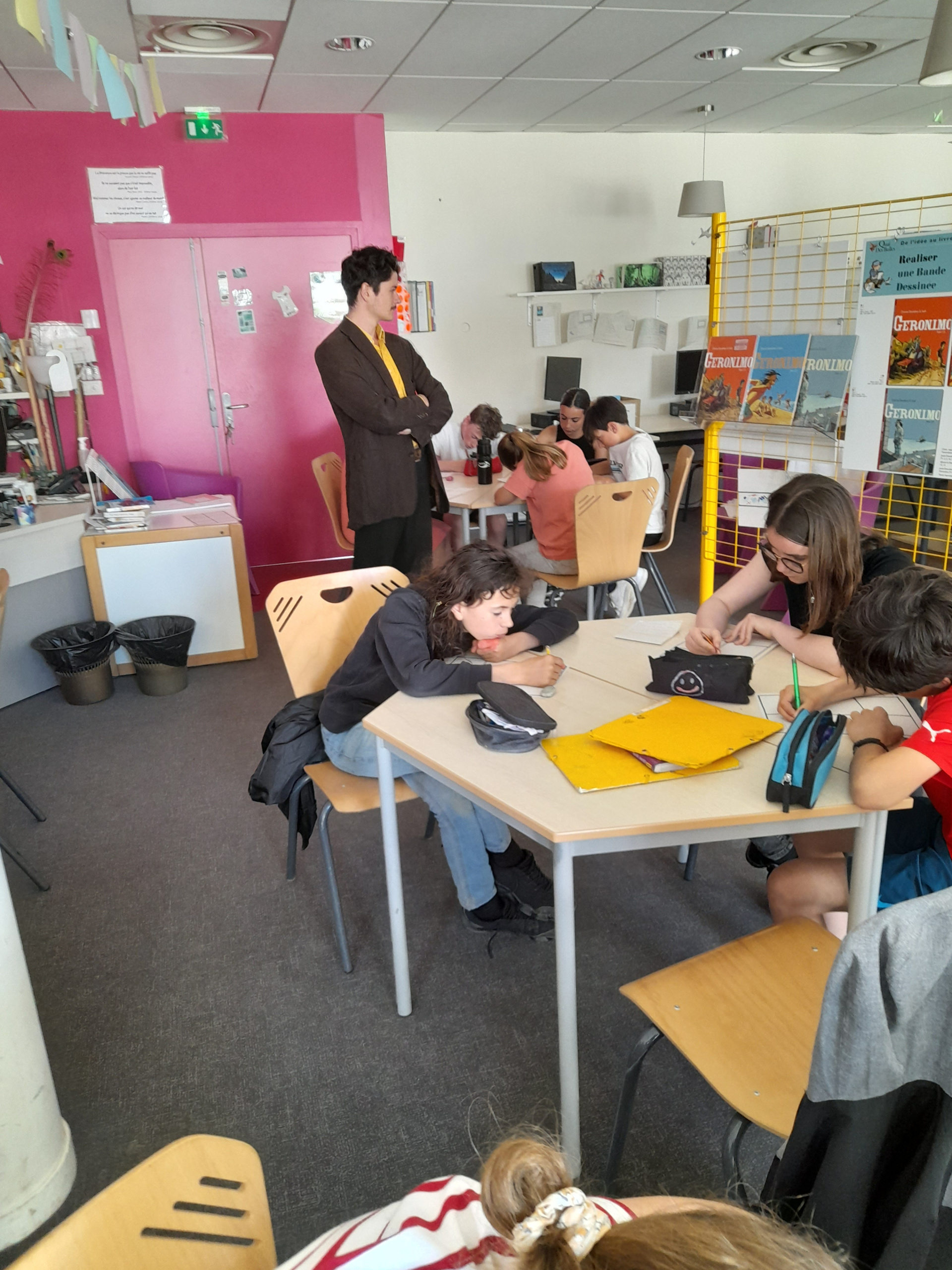 Joub et fils au CDI ! - Collège Théophile Briant